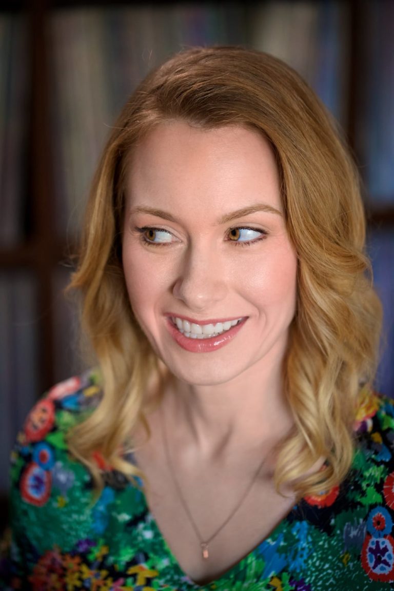 Interview with Hope Larson and Rebecca Mock - Geeks OUT