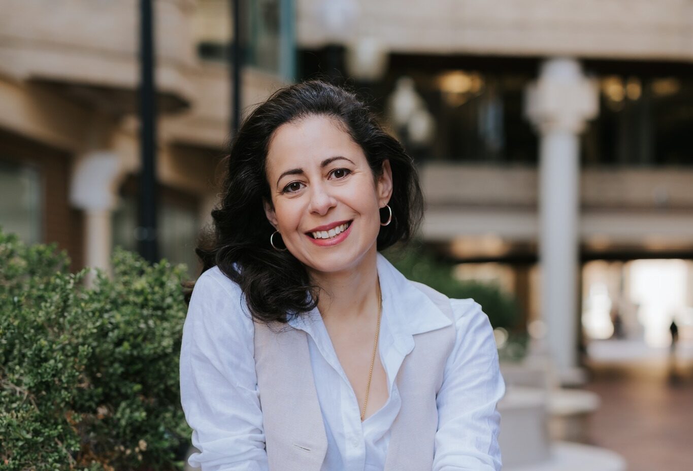 Interview with Venessa Vida Kelley, Author of When the Tides Held the ...